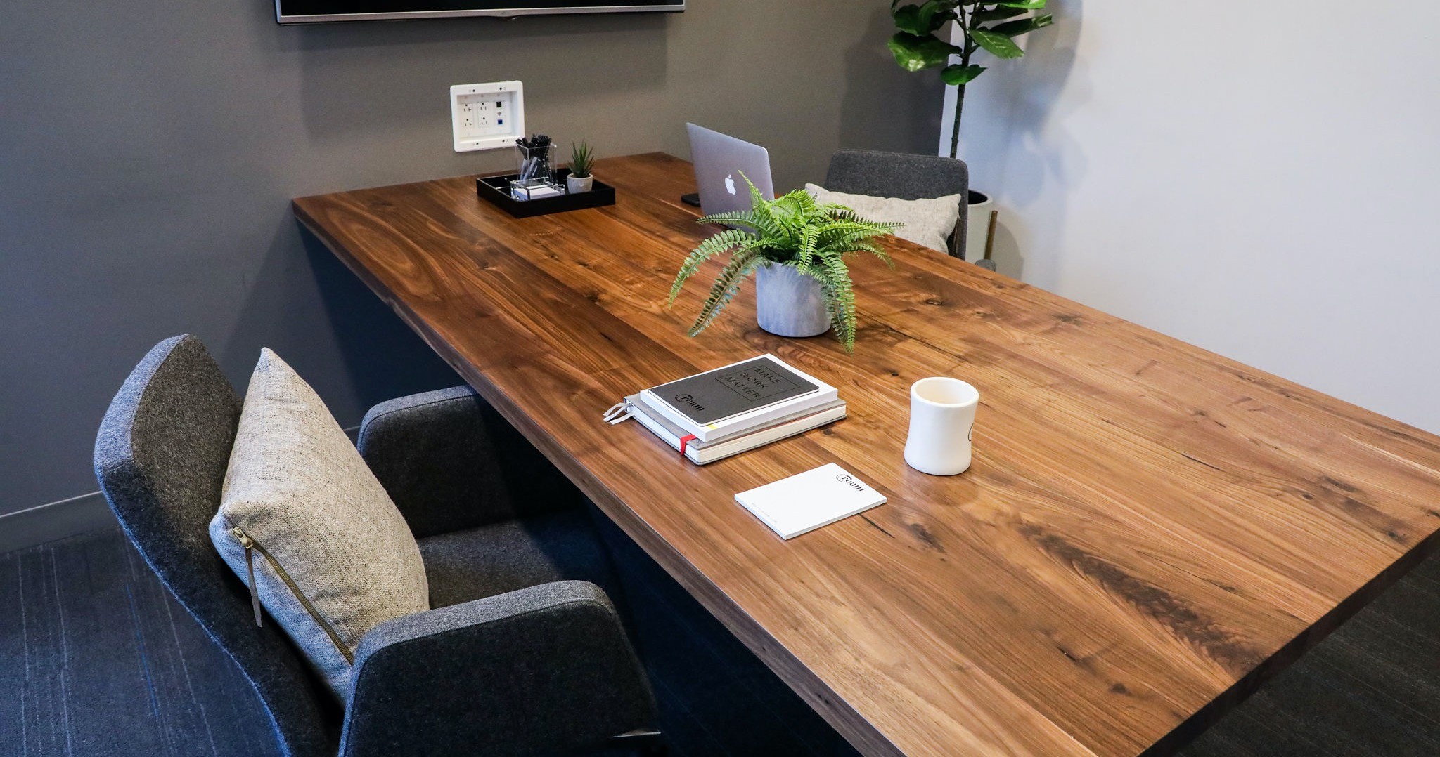 Maximize Your Work Day | Shared Workspace | Roam